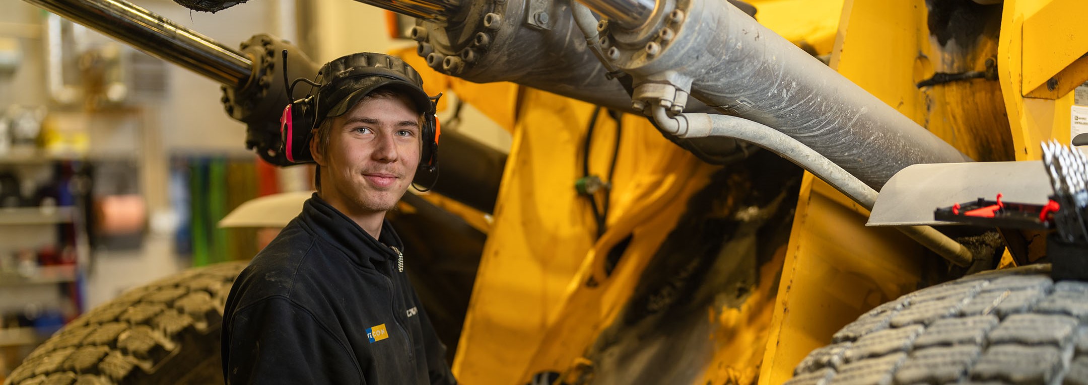 Med vår kunskap rullar nya möjligheter | Swecon Anläggningsmaskiner AB